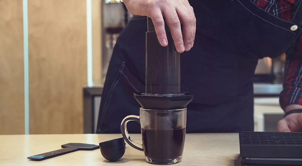 How to Use AeroPress - The Complete Guide – Whole Latte Love Canada
